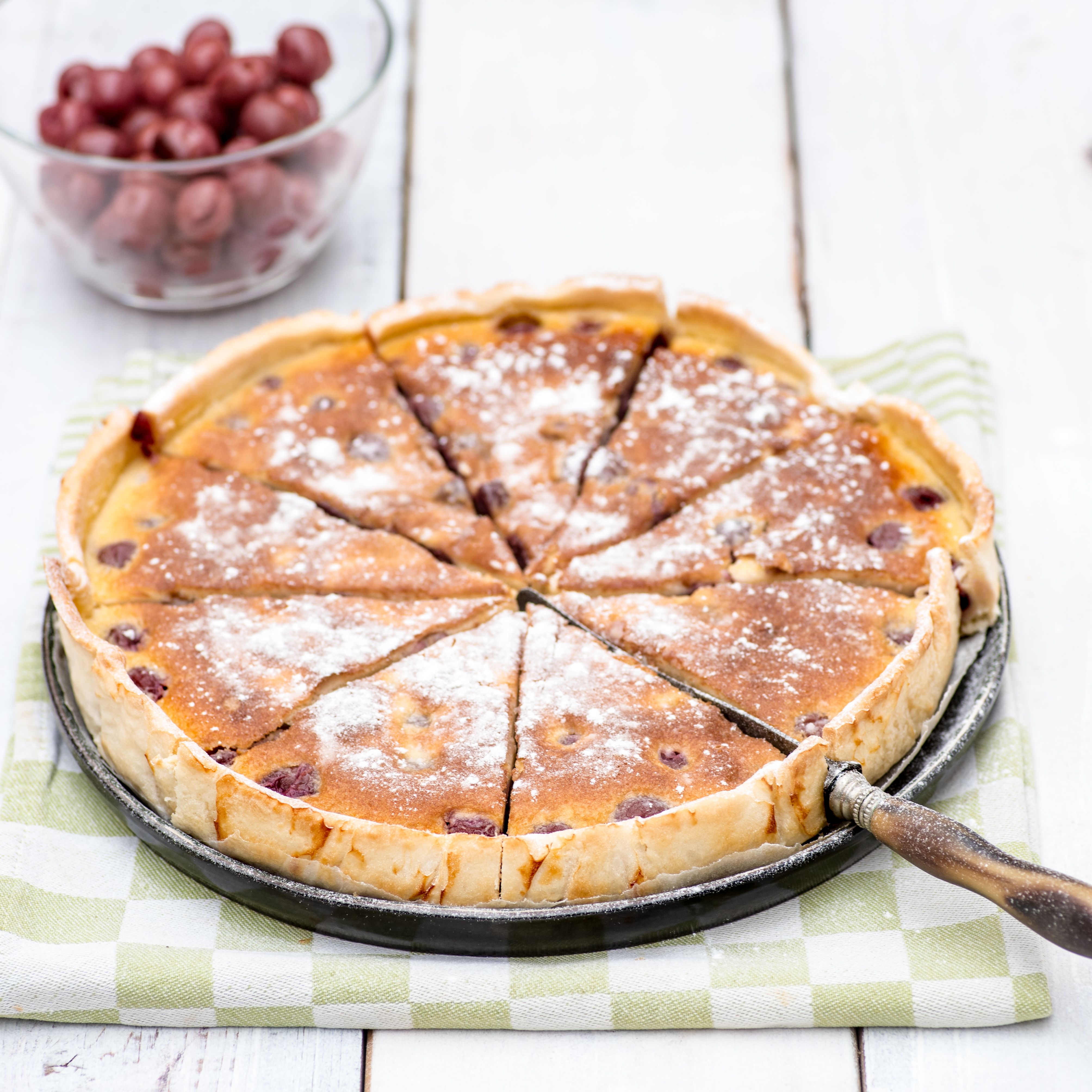 Recept: Kersenclafoutis - Vers Quiche- en Taartdeeg