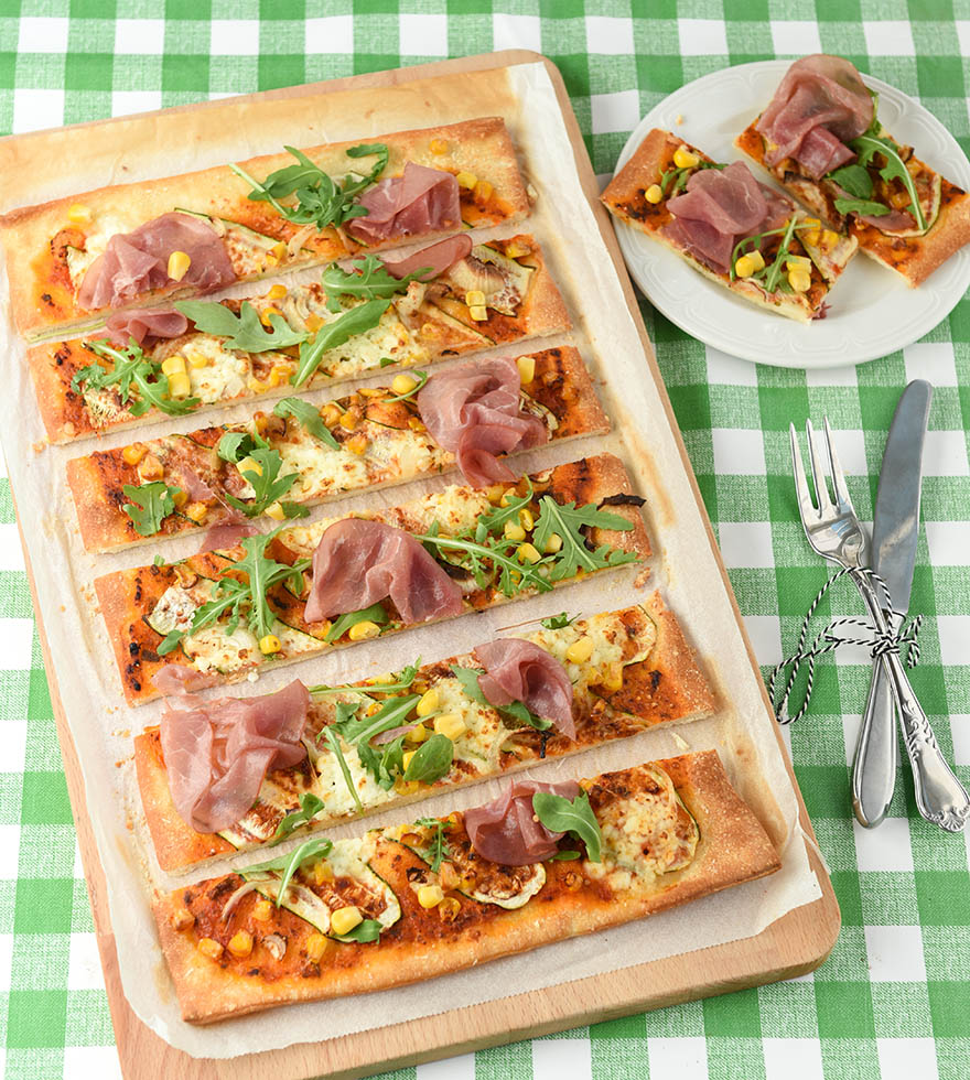 Pizza Courgette en Hüttenkäse Recept – Zelf courgette pizza met ...
